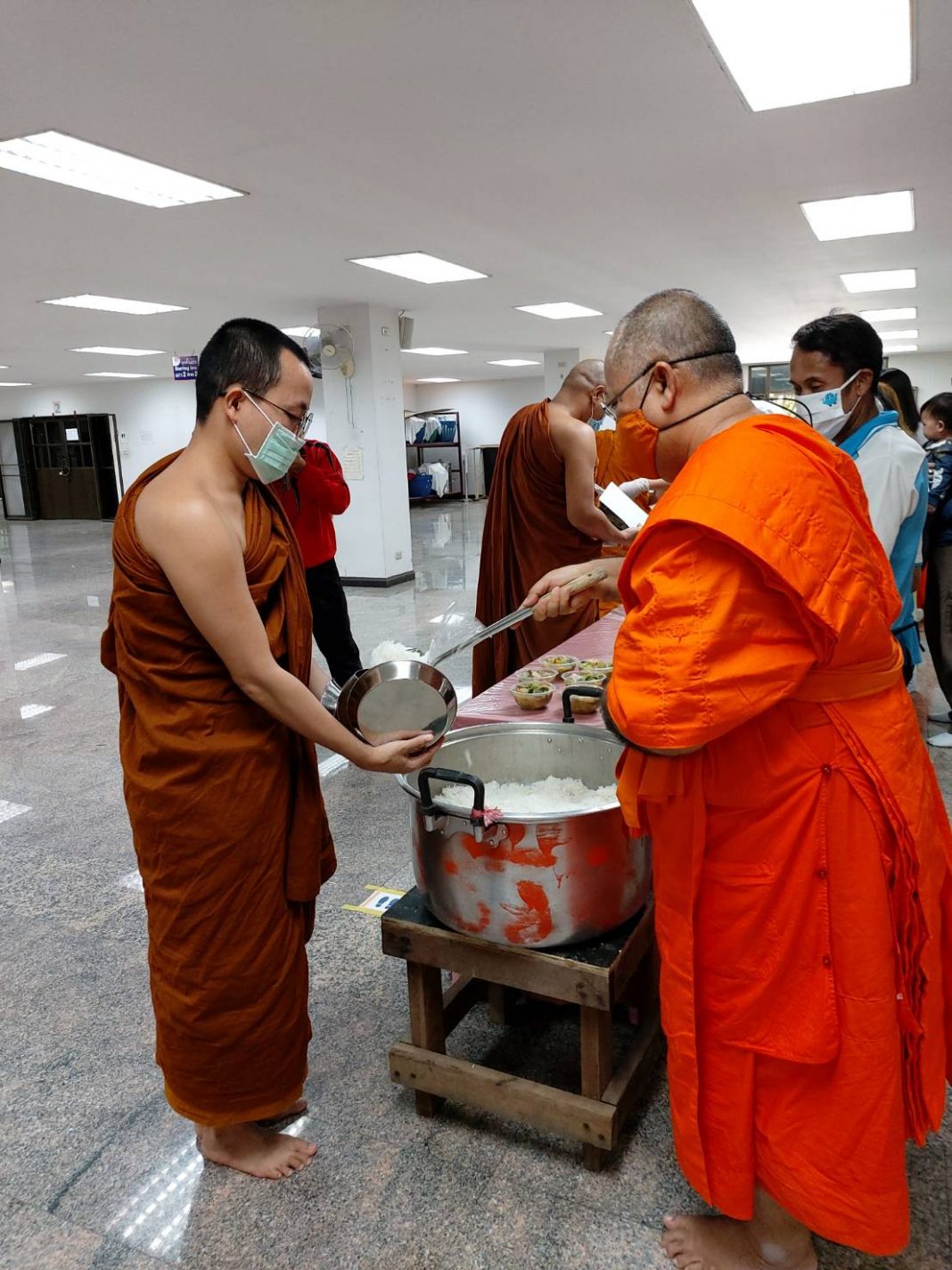 Vice-Rector for Foreign Affairs, MCU Offered lunch to the ...